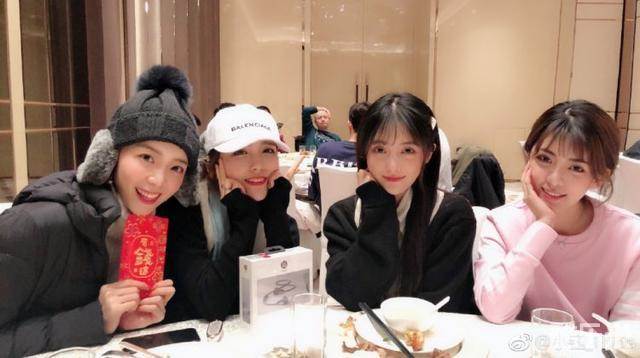 英雄联盟LGD主场迎来新主持 颜值不输四朵金花 - 英雄联盟 - 酷乐米